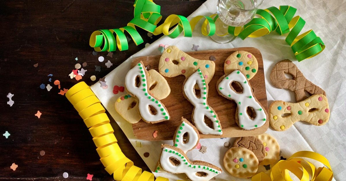 Mascherine di carnevale (pasta frolla alle susine) - Tastetrentino